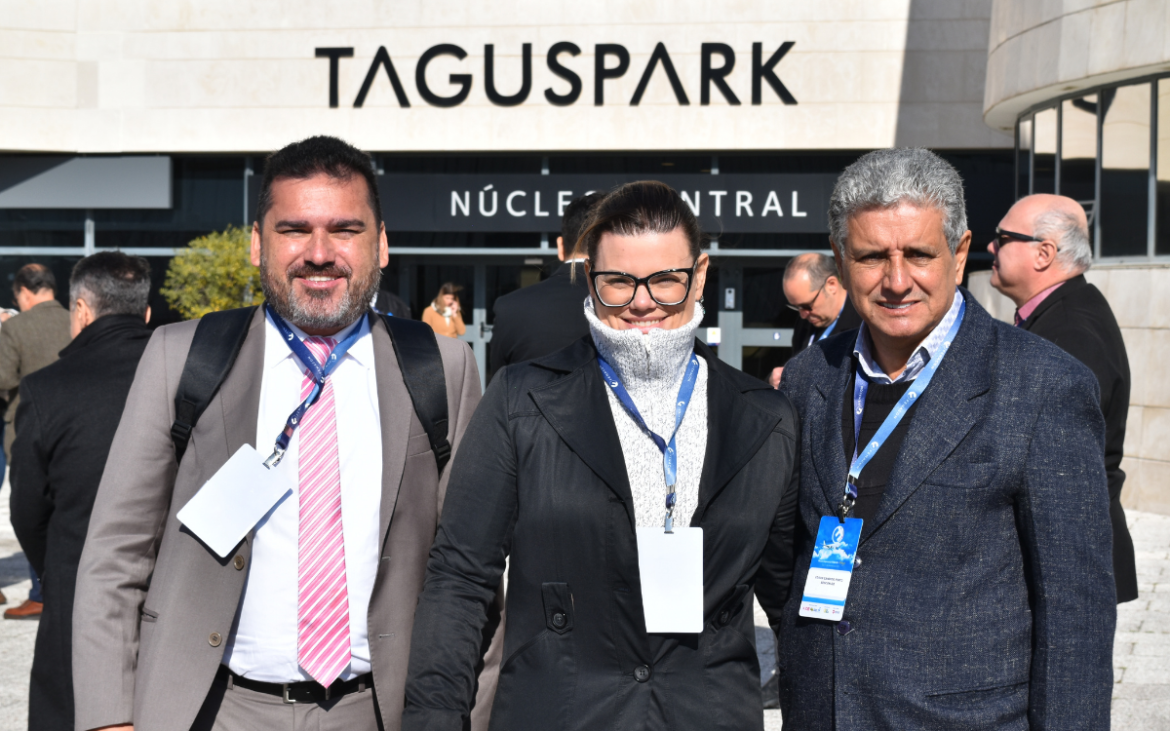 Empresários visitam o Taguspark, maior parque de ciência e tecnologia ...